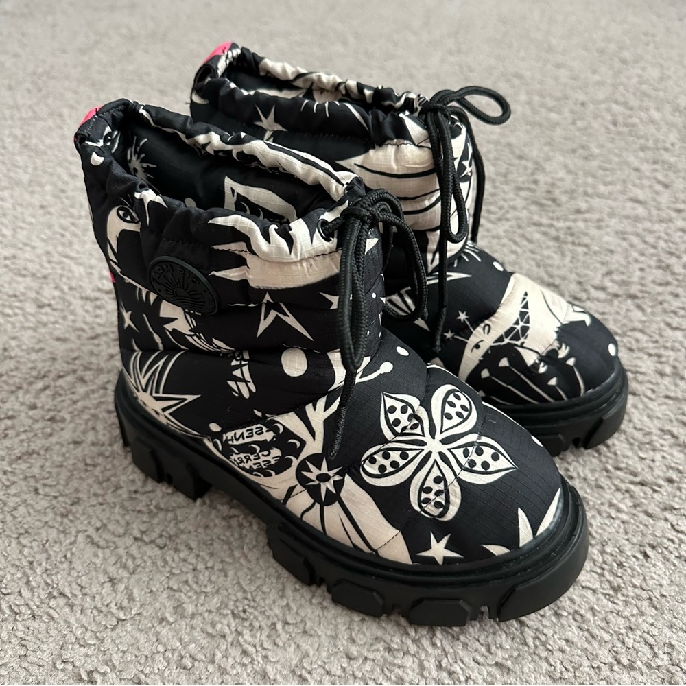 Farm Rio Black Cerrado Sky Lug Sole Ankle Puffer Boot… - Gem